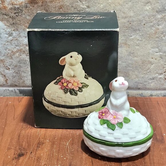 Avon | Accents | Vintage 982 Avon Bunny Luv Hand Painted Ceramic ...